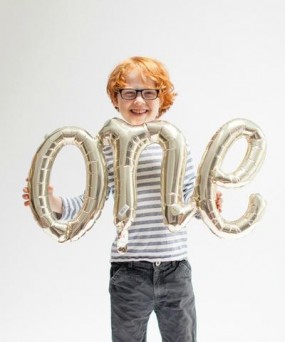 'ONE' 30" White Gold Script Shape